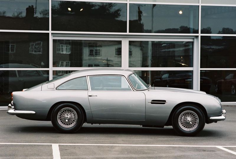Aston Martin DB5 technical specifications and fuel economy